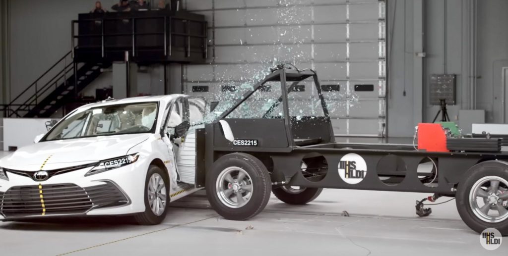 IIHS side-impact testing adjusted for larger vehicles | S3 Magazine