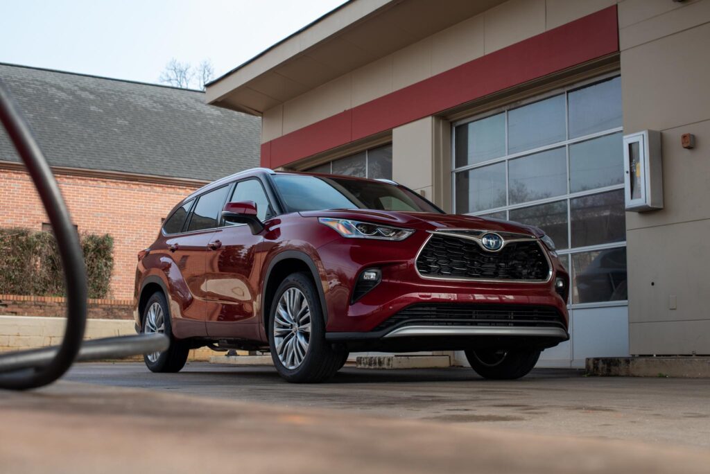 Toyota Highlander Hybrid Review | S3 Magazine