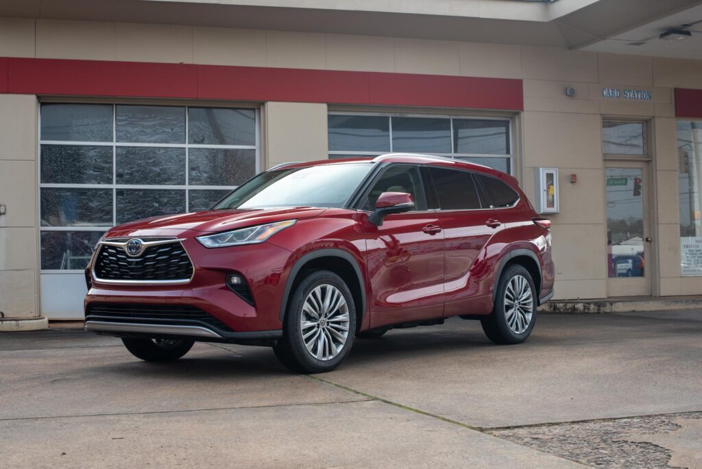 Toyota Highlander Hybrid Review | S3 Magazine