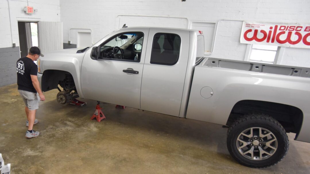 KnKut Silverado - Lowered on Belltech kit w/ Konig HT2 wheels | S3 Magazine
