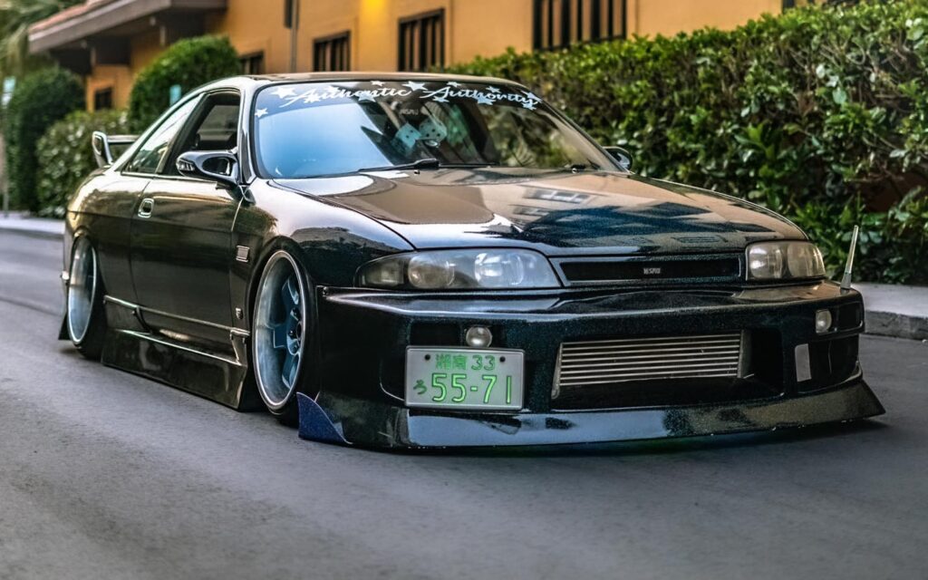 R33 Skyline - Collect 'em All! | S3 Magazine